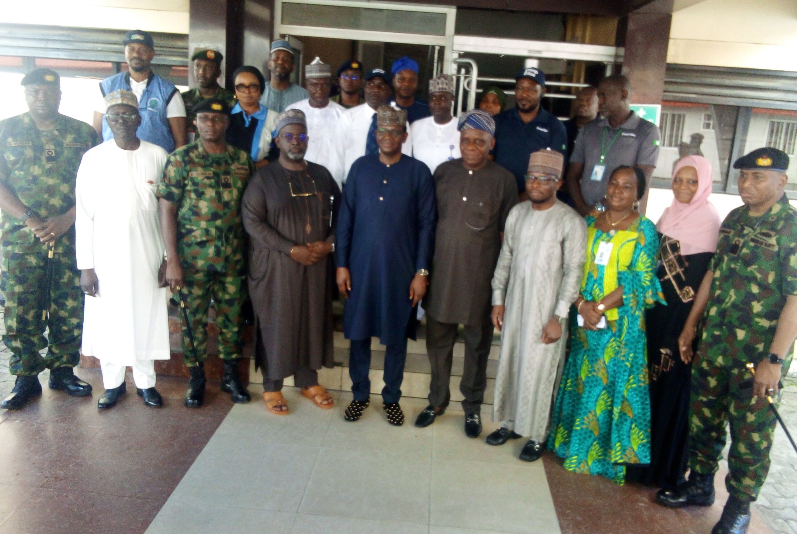 Minister For Defence Visits NIMASA’s Command And Control Center (C4i ...