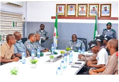 NAOSS Leadership Pay Courtesy Visit to Ogun 1 Command – Maritime ...